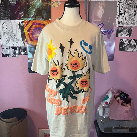 PacSun | Shirts | Graphic Tee With Sunflowers And 3d Designs From Pacs ...